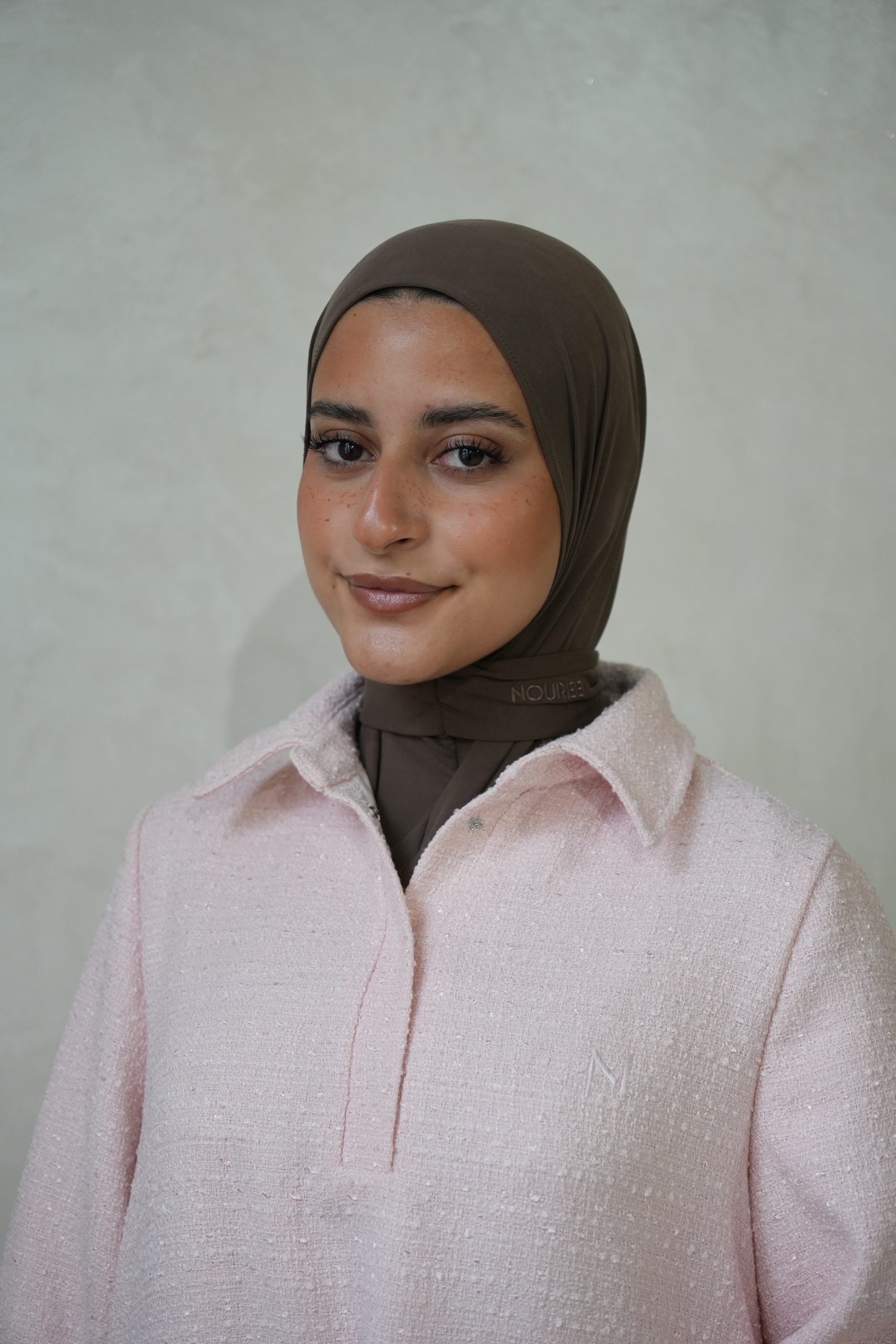 Classy Breathable S25 - Chocolate - Noureen